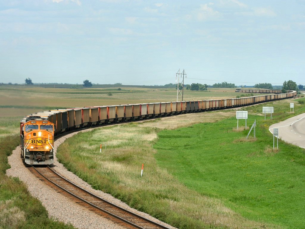 BNSF 8833